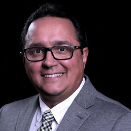 Dr. Julio Escoto