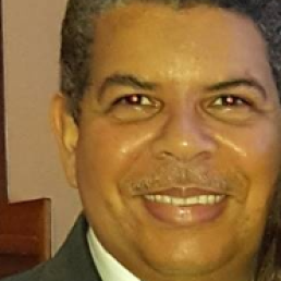 Dr. Luis Enrique Miniel Sánchez